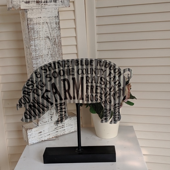 None | Accents | Farmhouse Pig Stand Display | Poshmark